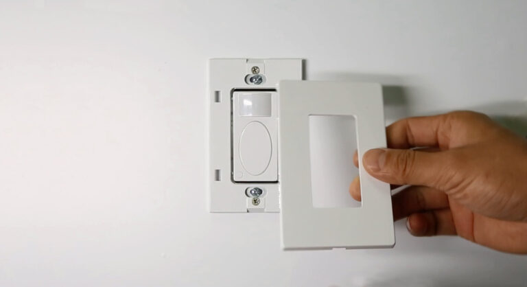 How to Install a Motion Sensor Light Switch - Rayzeek